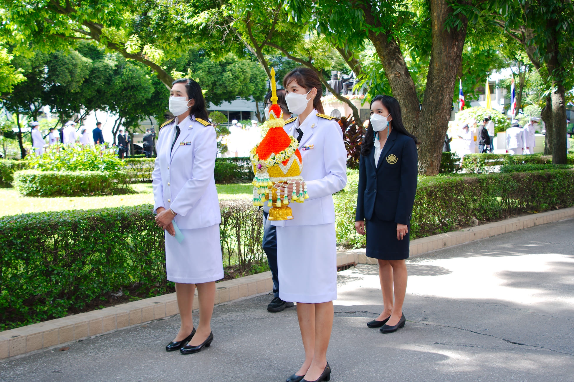 คณะวิทยาศาสตร์ มจธ. ร่วมพิธีวางพานพุ่มเนื่องใน "วันวิทยาศาสตร์แห่งชาติ " ประจำปี 2565 - KMUTT