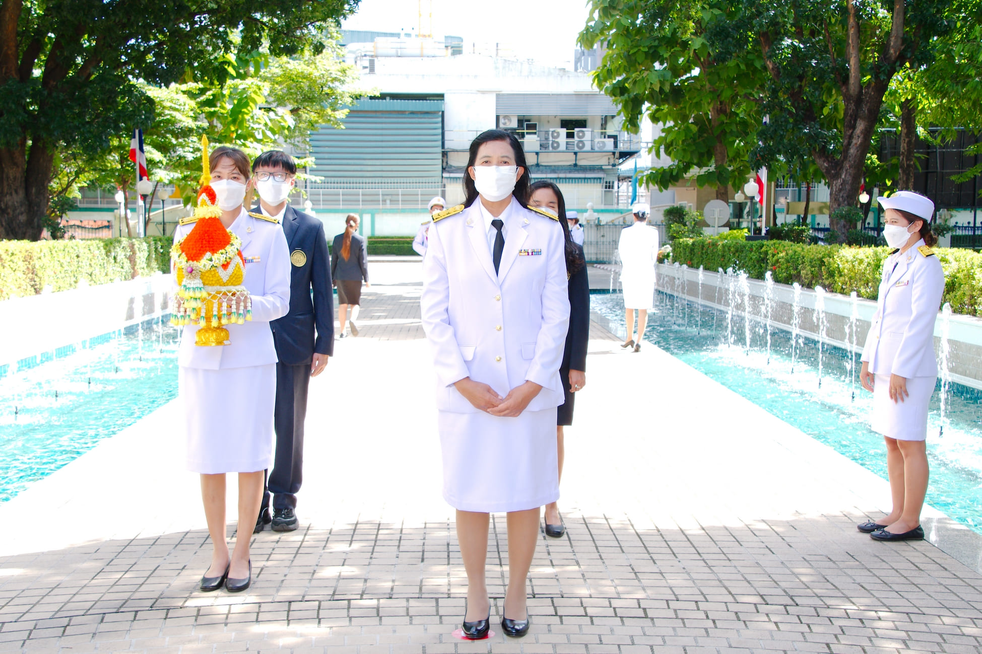 คณะวิทยาศาสตร์ มจธ. ร่วมพิธีวางพานพุ่มเนื่องใน "วันวิทยาศาสตร์แห่งชาติ " ประจำปี 2565 - KMUTT